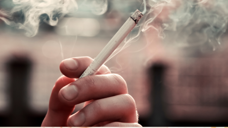 5 Bahaya Asap Rokok untuk Kesehatan Bayi dan Anak – Happy Little Sleeper