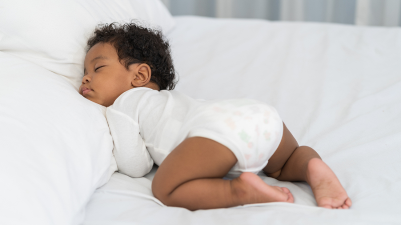Amankah Jika Bayi Tidur dalam Posisi Nungging? – Happy Little Sleeper